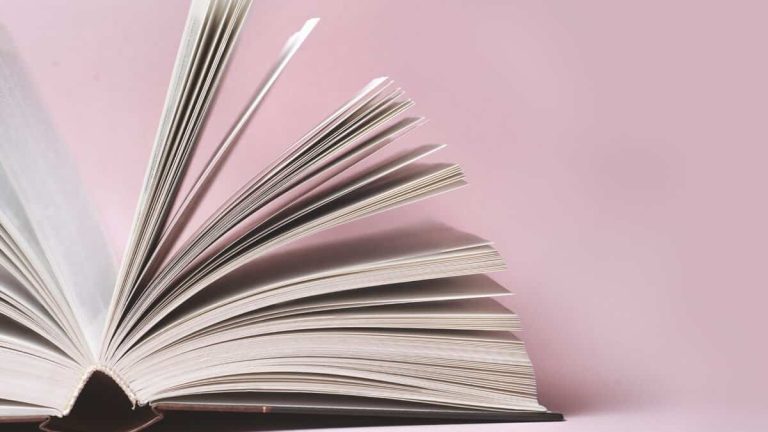 How To Read Poetry: Easy Tips for Beginners
